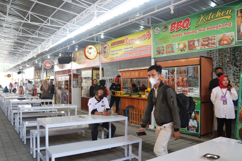 Tips Bisnis Kuliner di Area Food Court - Uang Online